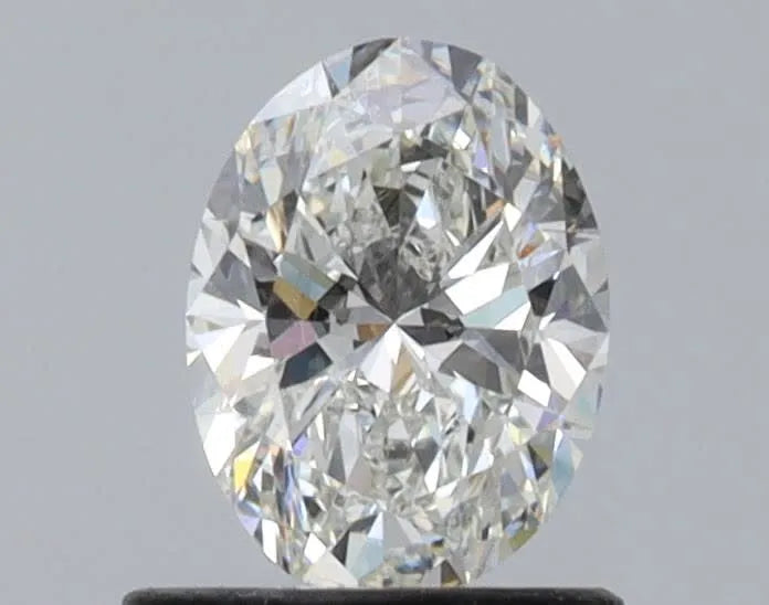 0.7 Carats OVAL Diamond – Midas